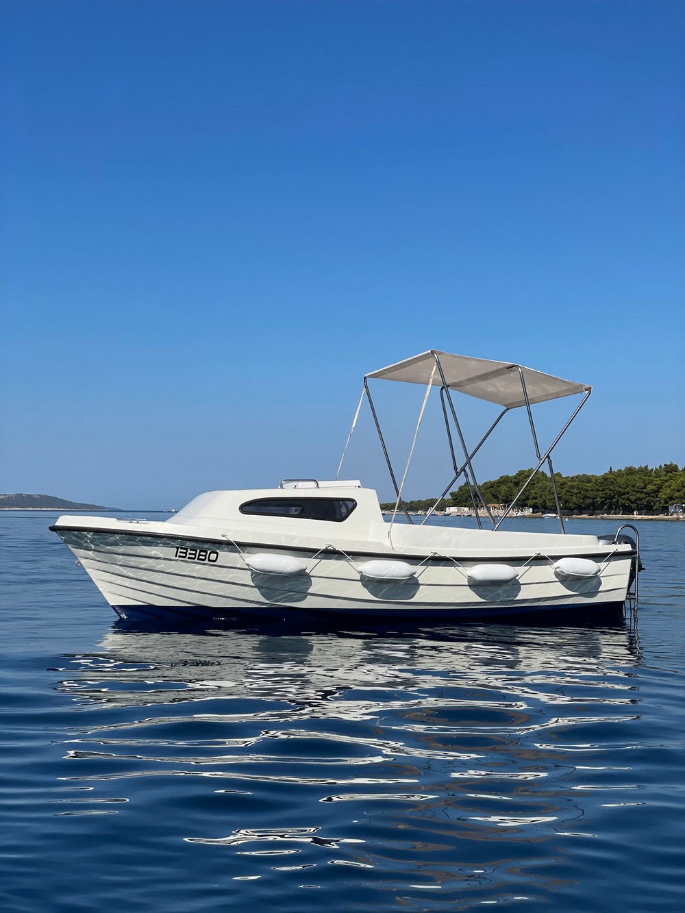 Rent small boats - Maestral